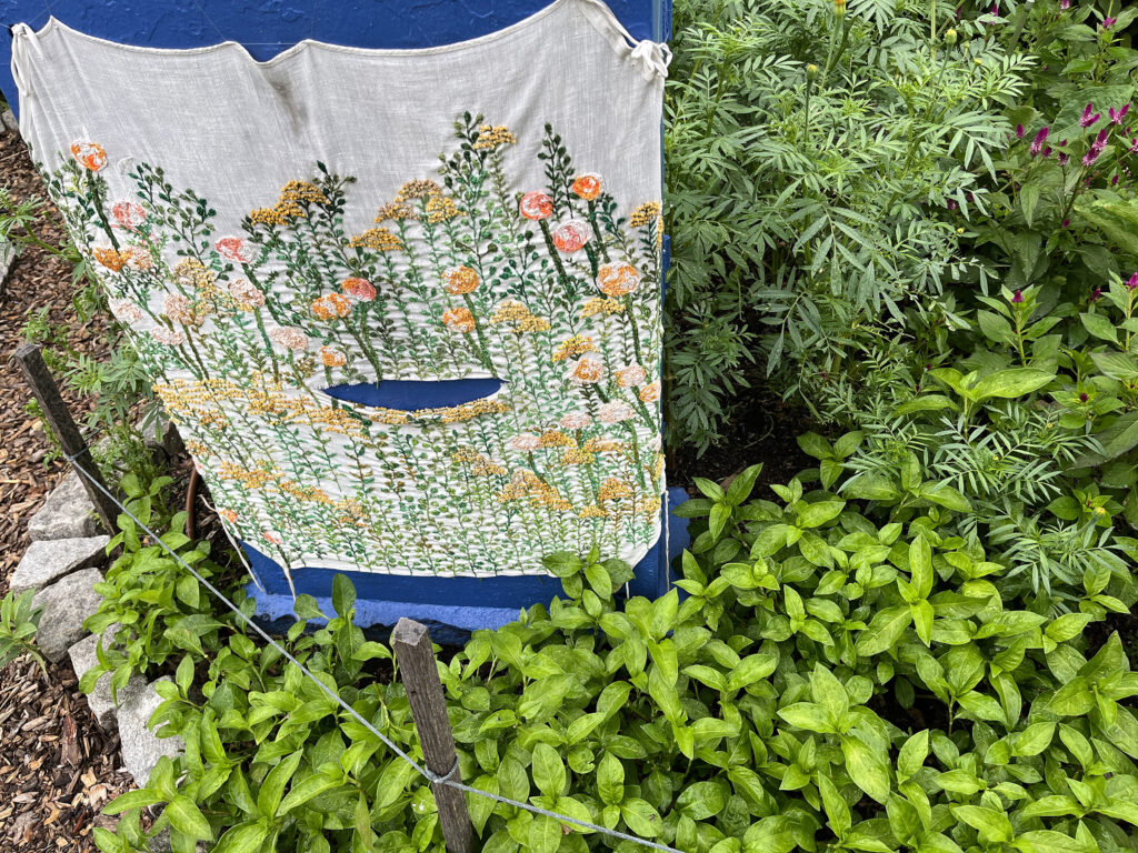 Embroidery On and Off the Page 2023 - Center for Book Arts